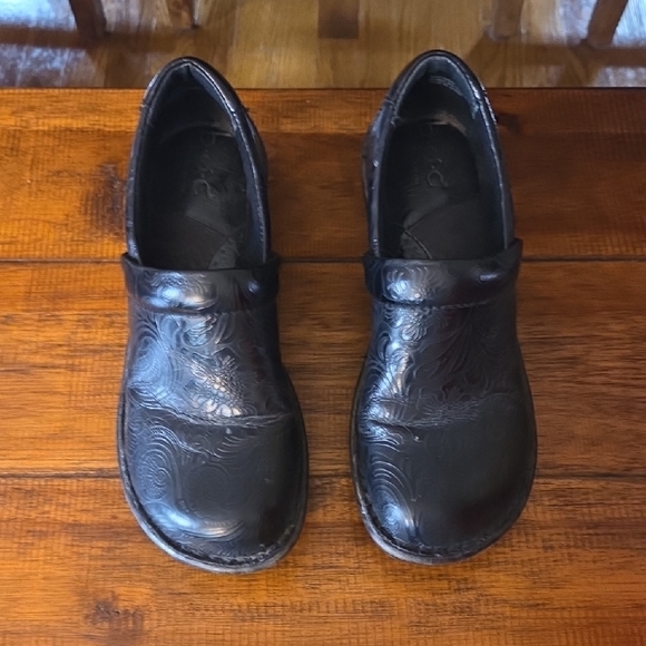 b.o.c. | Shoes | Black Embossed Leather Clogs | Poshmark